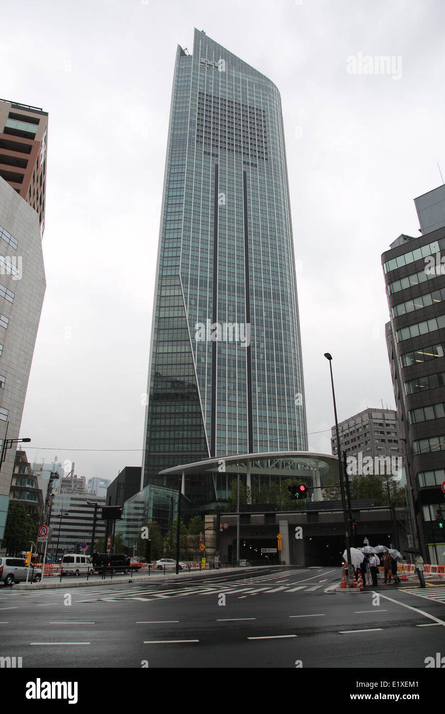 Tokyo, Japan. 11th June, 2014. The skyscraper complex Toranomon Hills ...