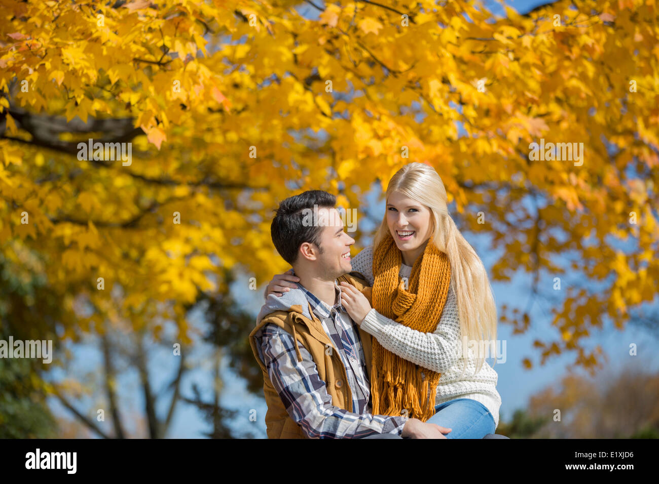 Woman sitting on man lap hi-res stock photography and images - Alamy