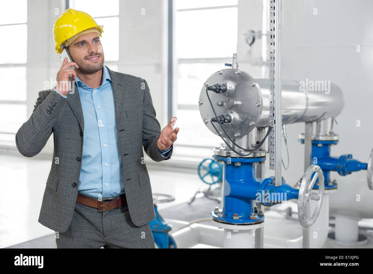 Smart valve hi-res stock photography and images - Alamy