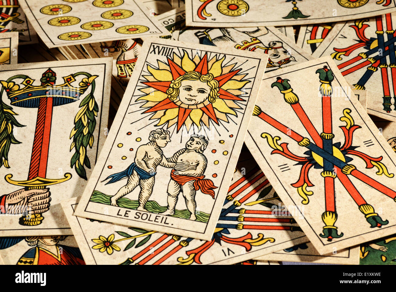 Tarot hi-res stock photography and images - Alamy
