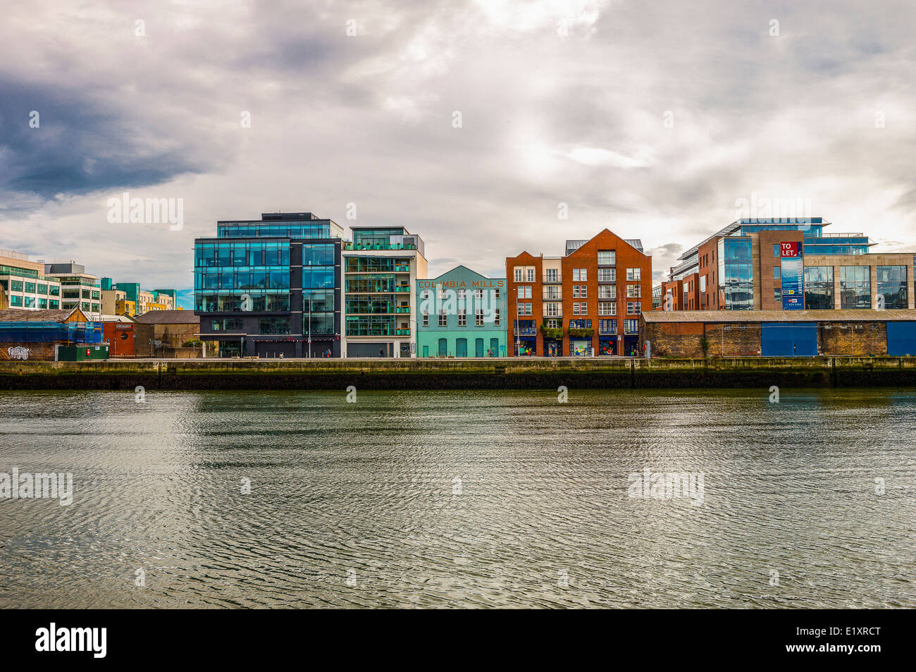 Ireland, Dublin, palaces of City quay Stock Photo - Alamy