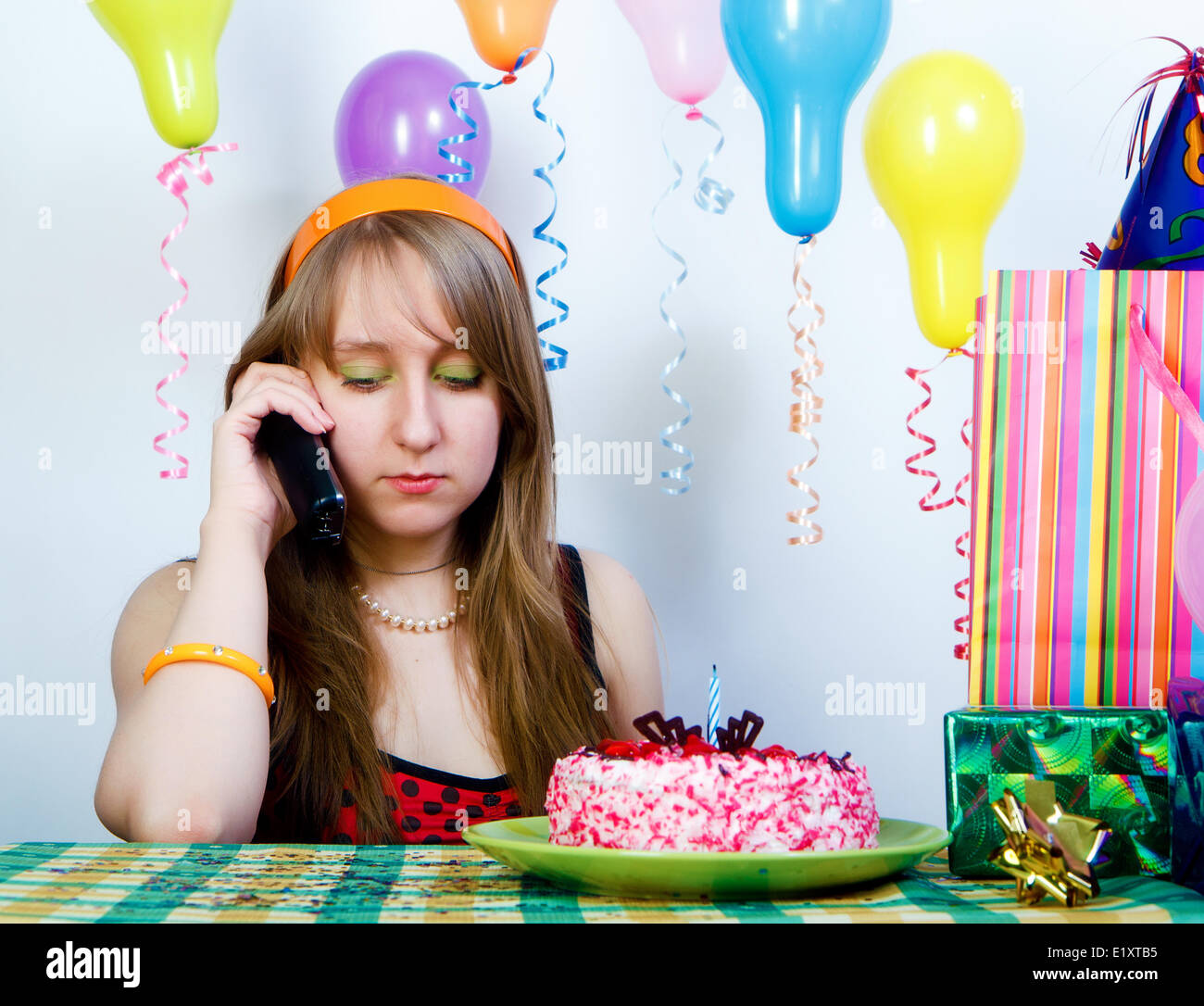 Sad birthday cake hi-res stock photography and images - Alamy