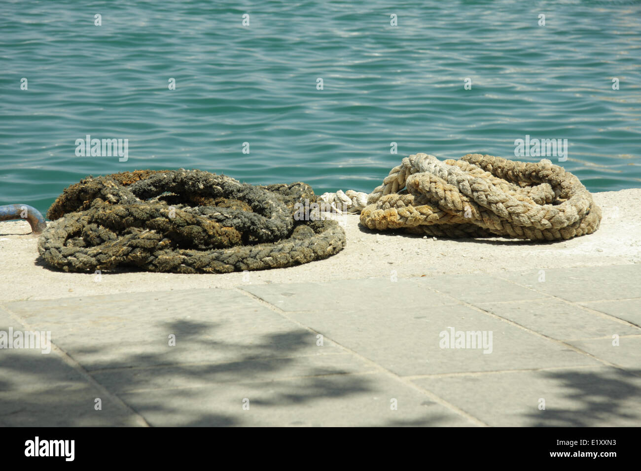 Mooring ropes hi-res stock photography and images - Alamy
