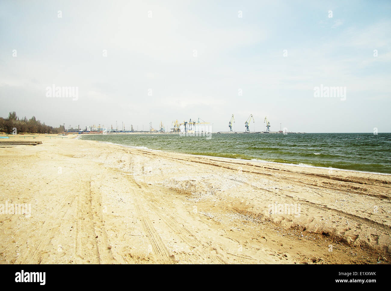 Sand port hi-res stock photography and images - Alamy