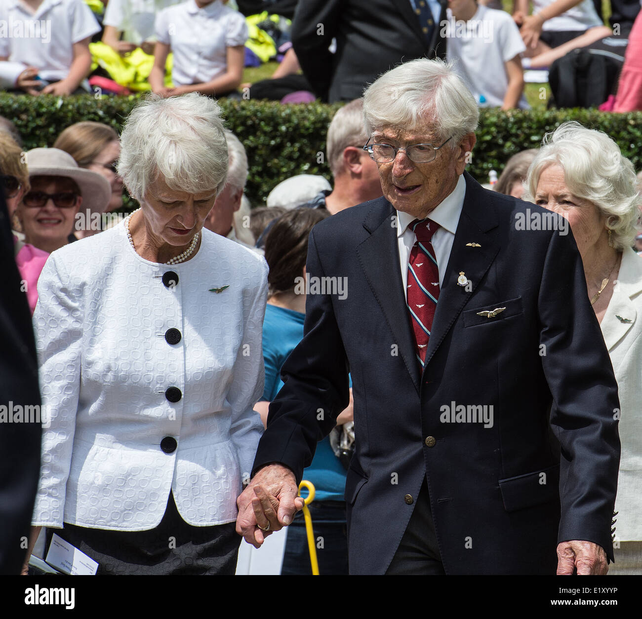 Dr. Sandy Saunders, one of McIndoe's Guinea Pigs arrives at the ...