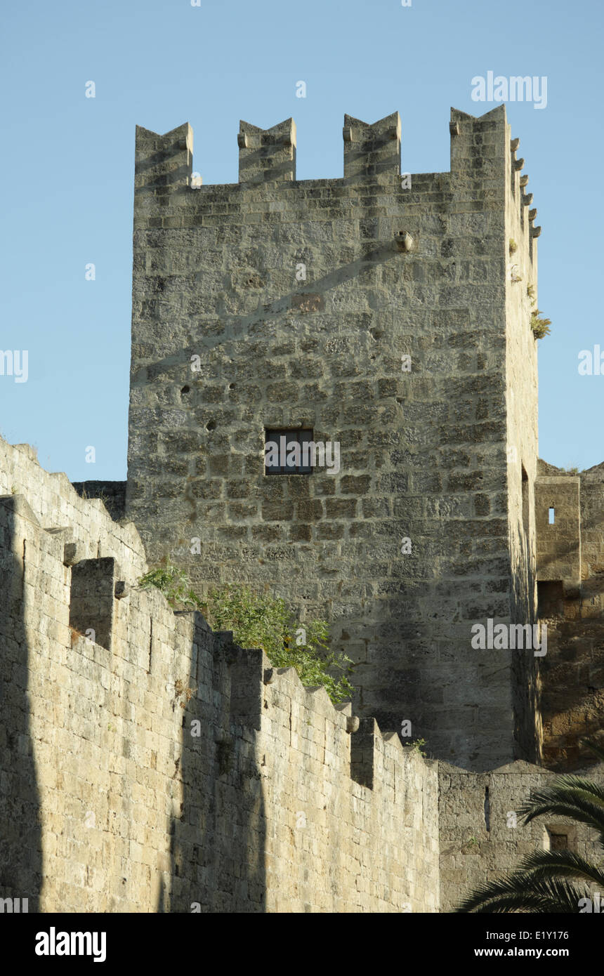 Merlon castle hi-res stock photography and images - Alamy