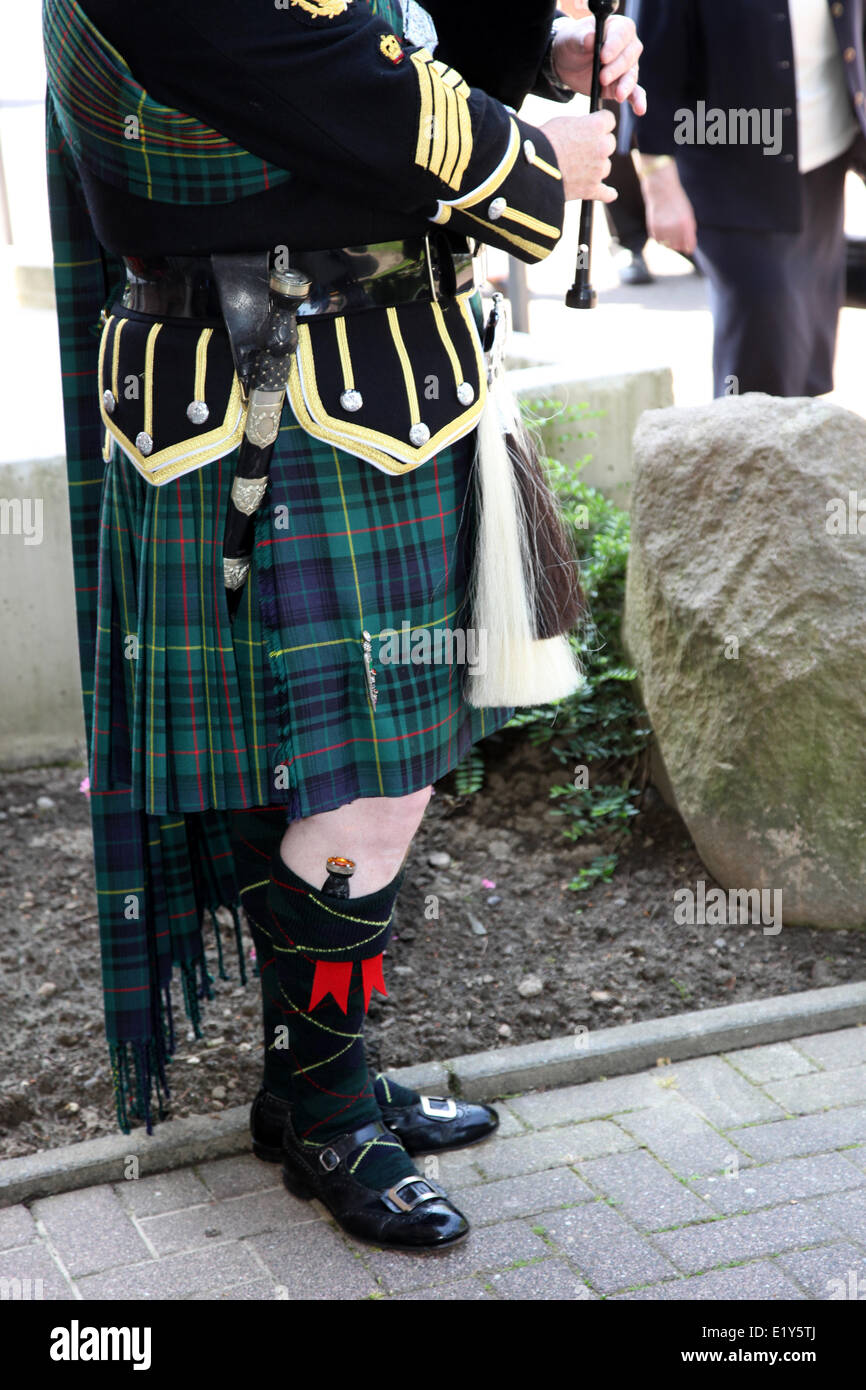 Bagpiper with bagpipe Stock Photo - Alamy