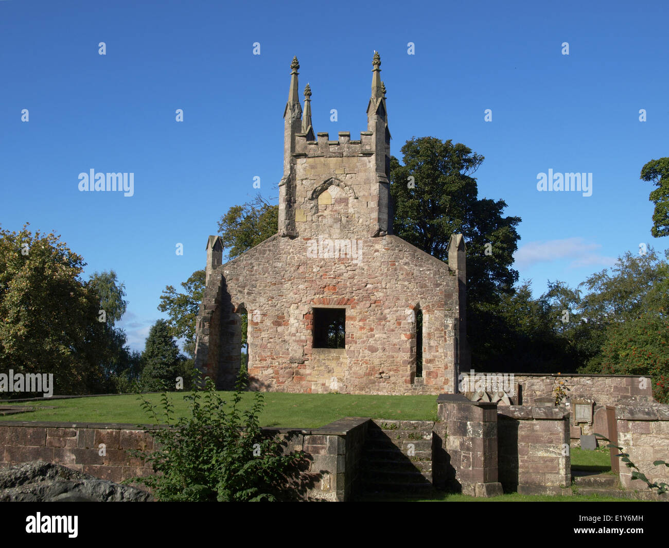 Cardross old parish church Stock Photo - Alamy
