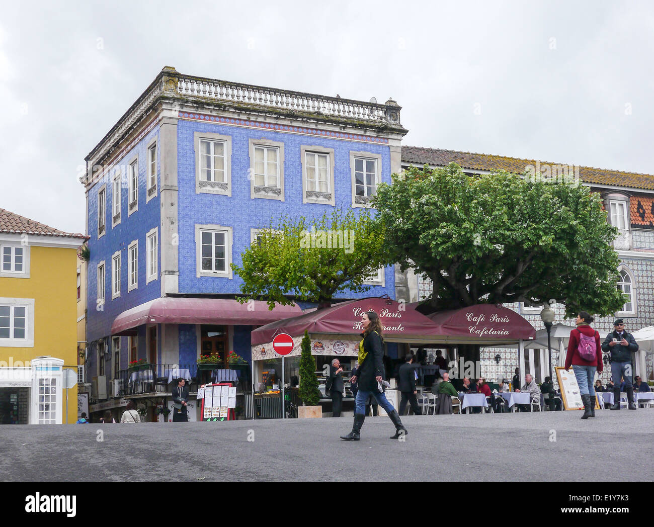 Coastal town hi-res stock photography and images - Alamy