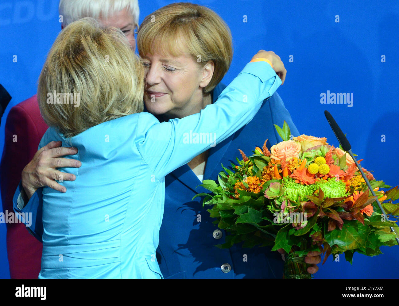 German chancellor Angela Merkel (r) and Ursula von der Leyen (l) hug ...