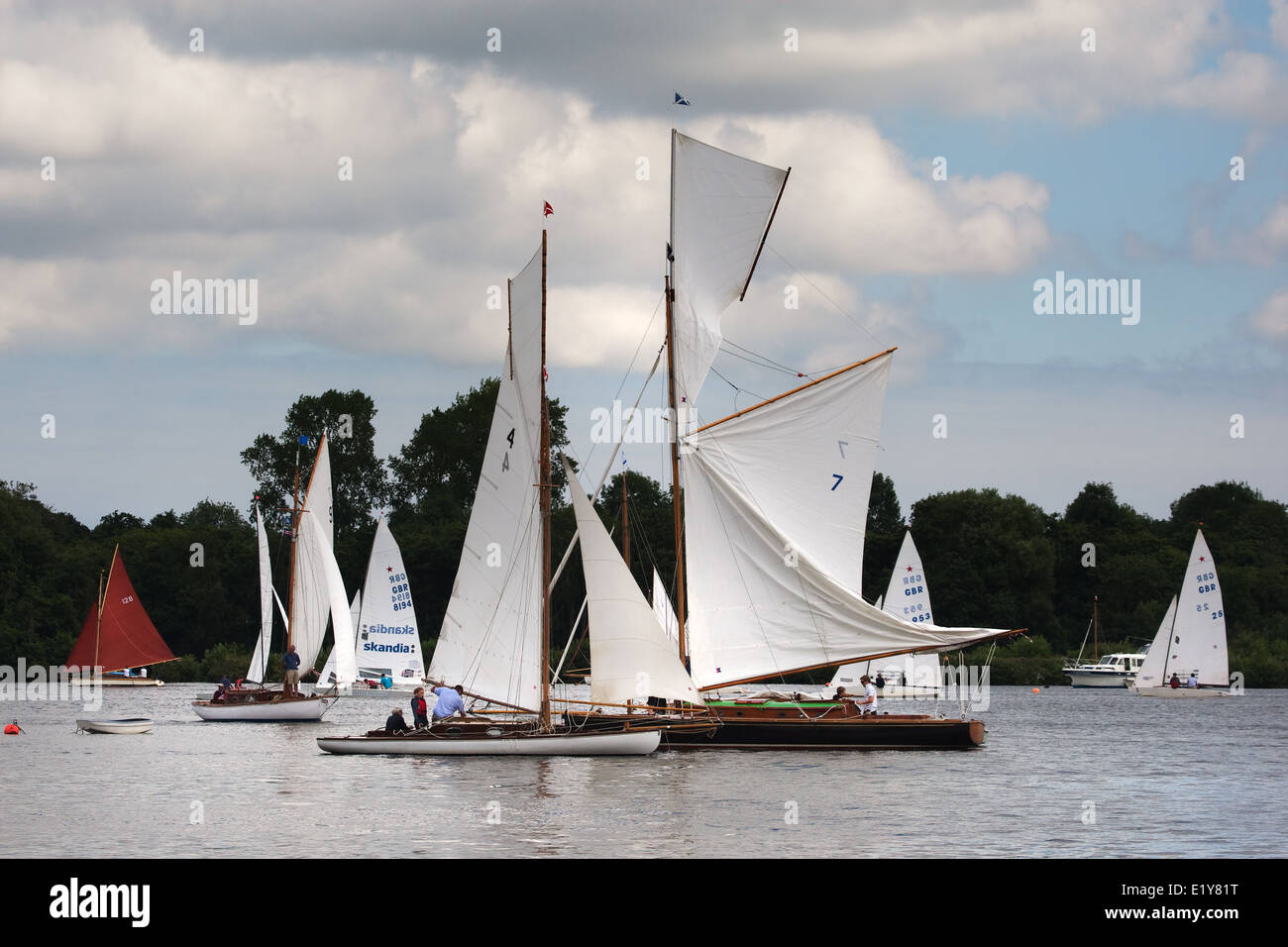 Broads one design hi-res stock photography and images - Alamy
