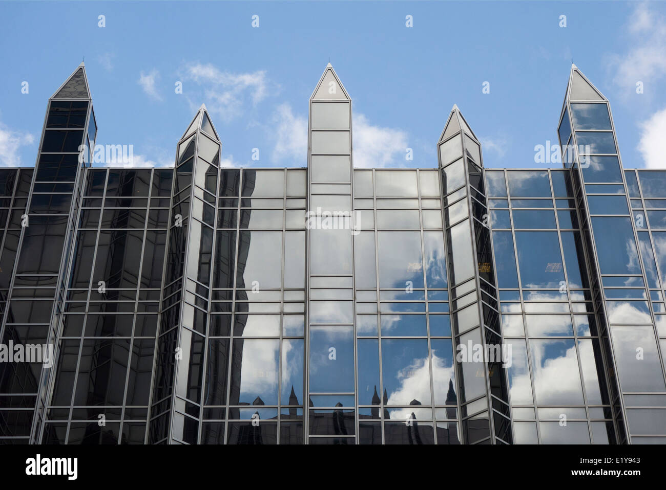 Downtown ppg place hi-res stock photography and images - Alamy