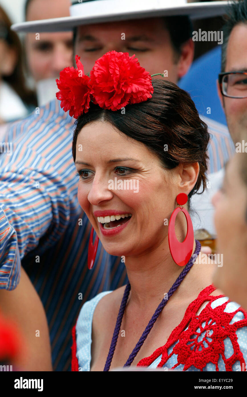 Spanish woman wearing gypsy flamenco costume Stock Photo - Alamy