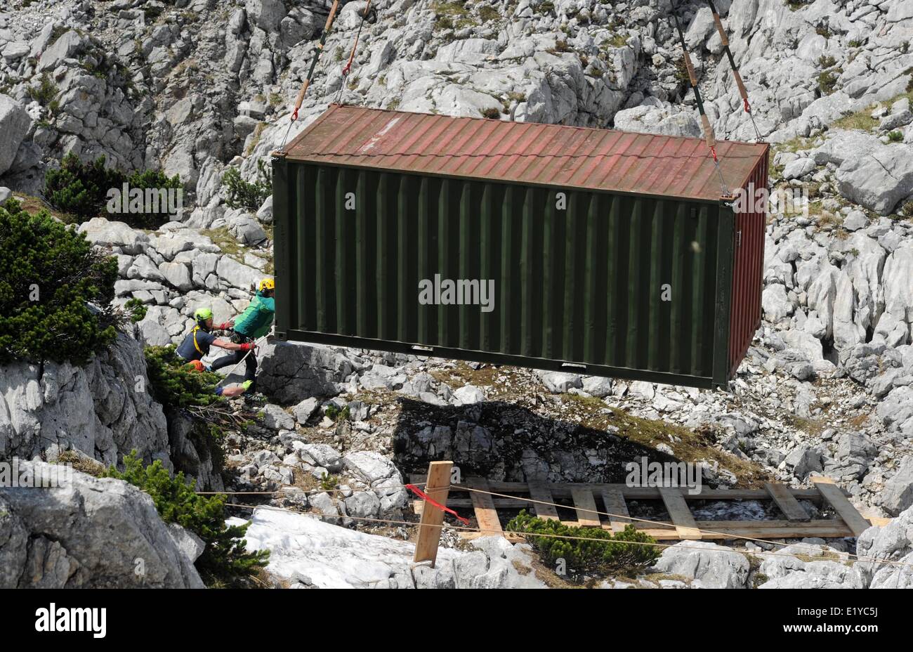 Marktschellenberg, Germany. 11th June, 2014.A cave and mountain rescue ...