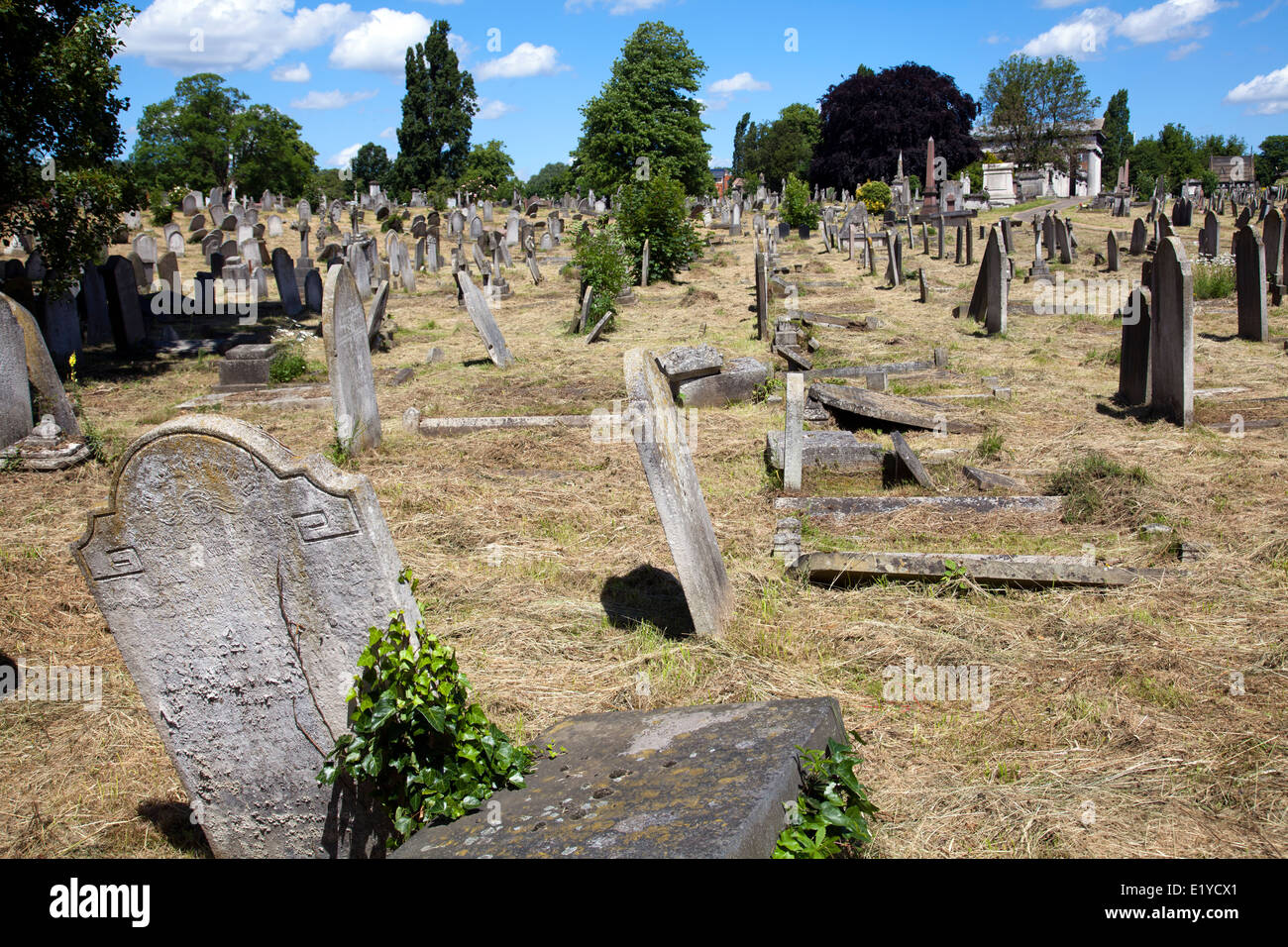 West lawn cemetery hi-res stock photography and images - Alamy