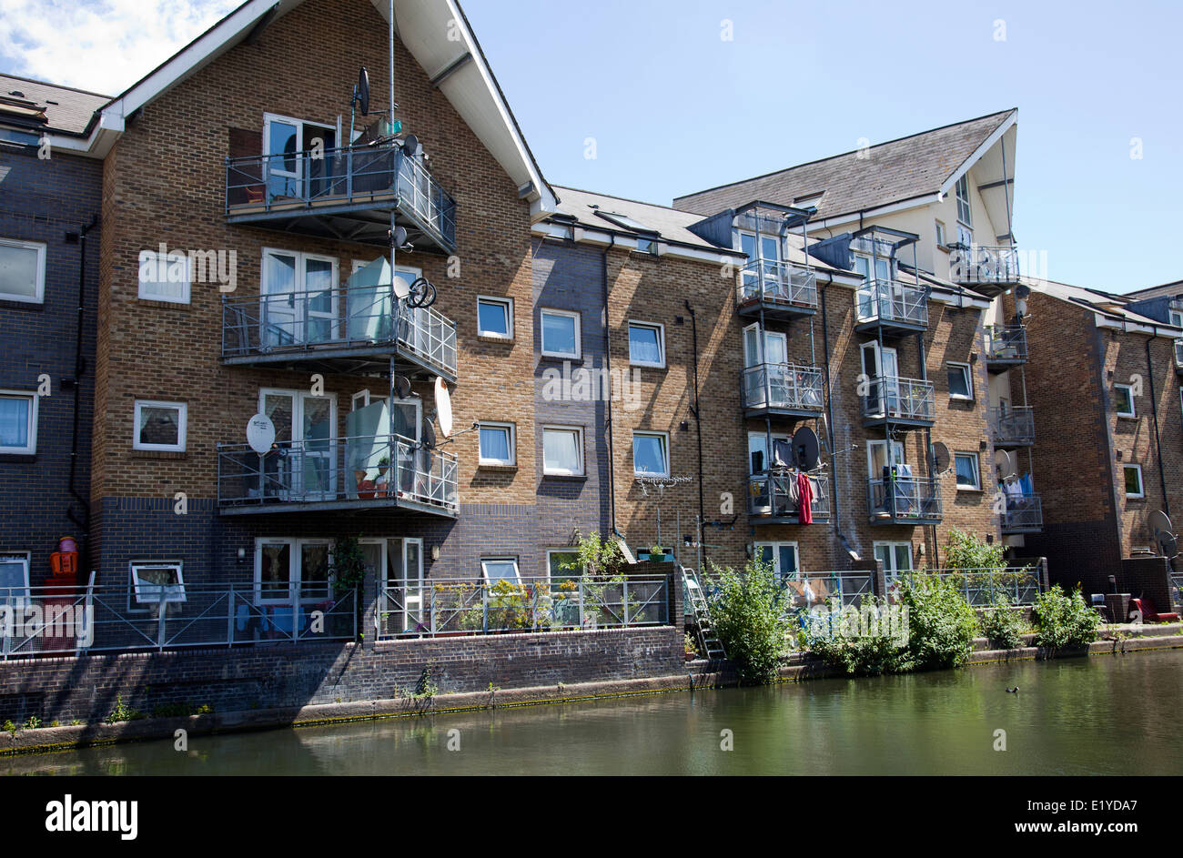 Grand Union Canal along Harrow Rd - London UK Stock Photo - Alamy