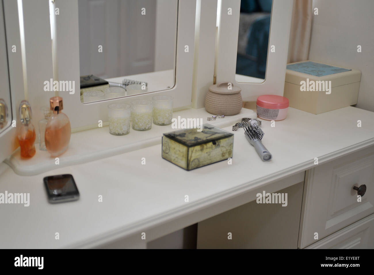 Female dressing table,dresser Stock Photo - Alamy
