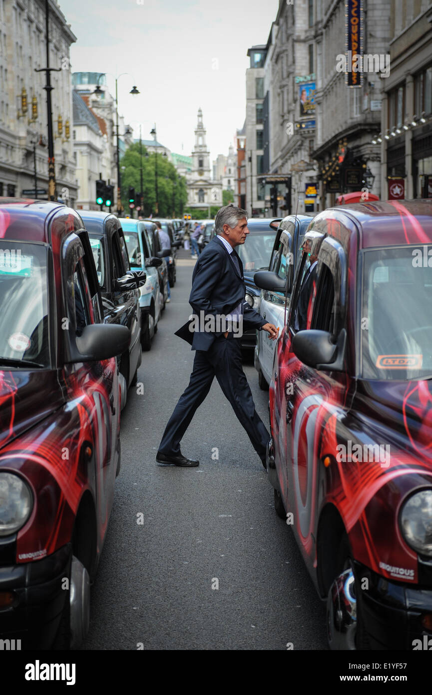 Taxi driver protest hi-res stock photography and images - Alamy