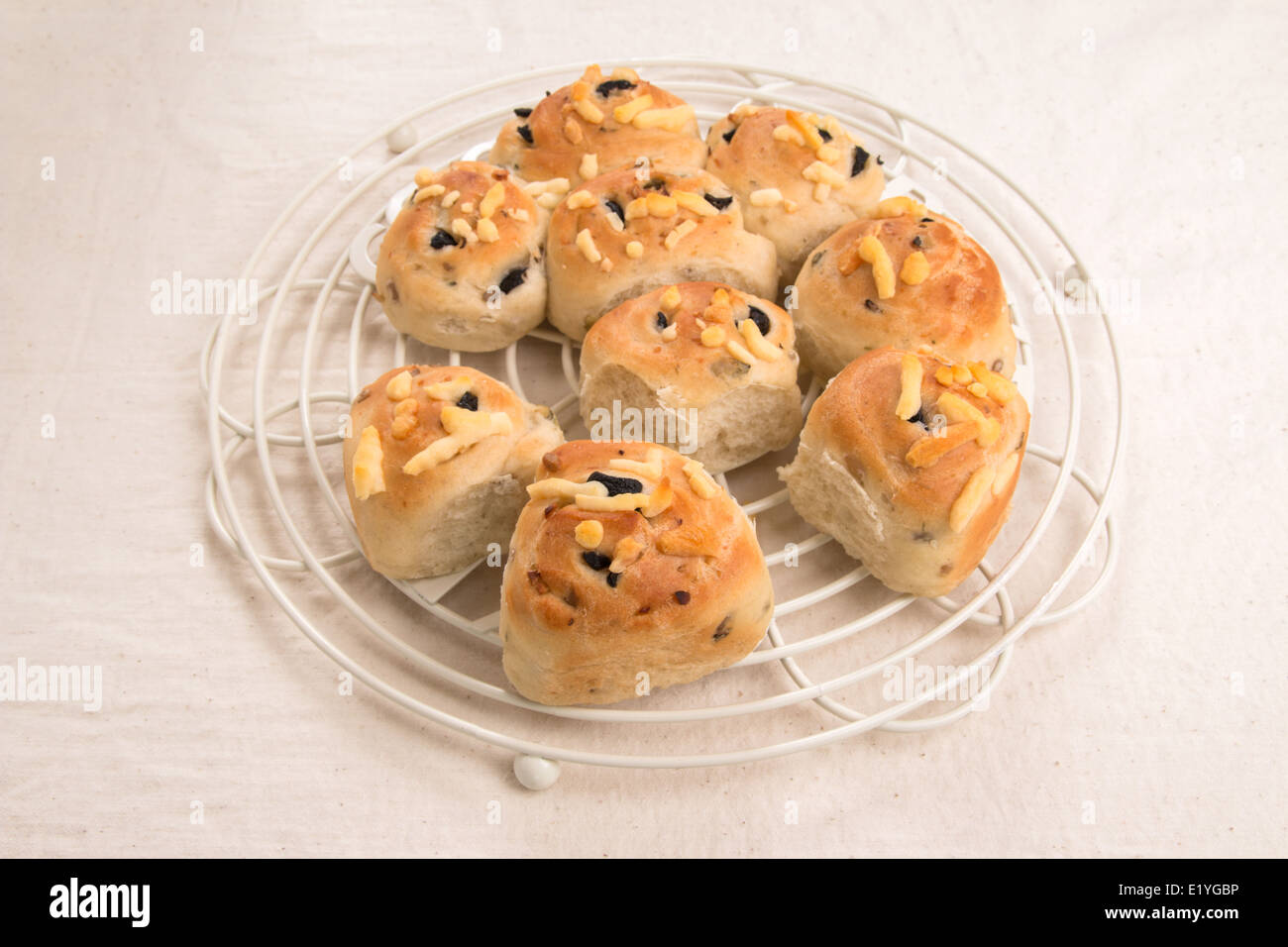 Tear share bread hi-res stock photography and images - Alamy