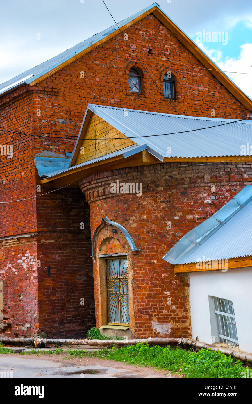 Old brick buildings hi-res stock photography and images - Alamy