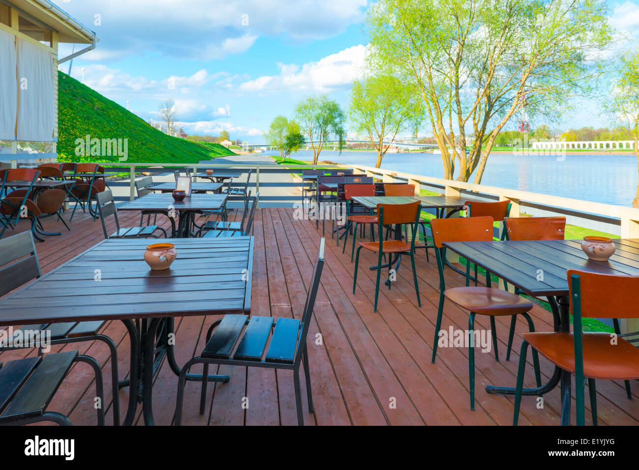 Urban cafes hi-res stock photography and images - Alamy