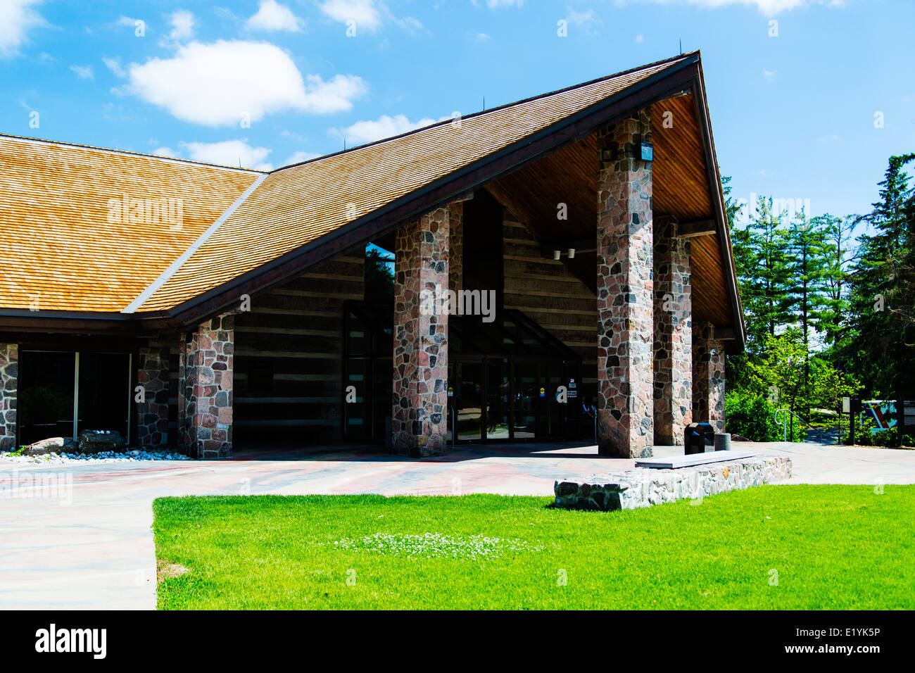 Mcmichael art gallery hi-res stock photography and images - Alamy