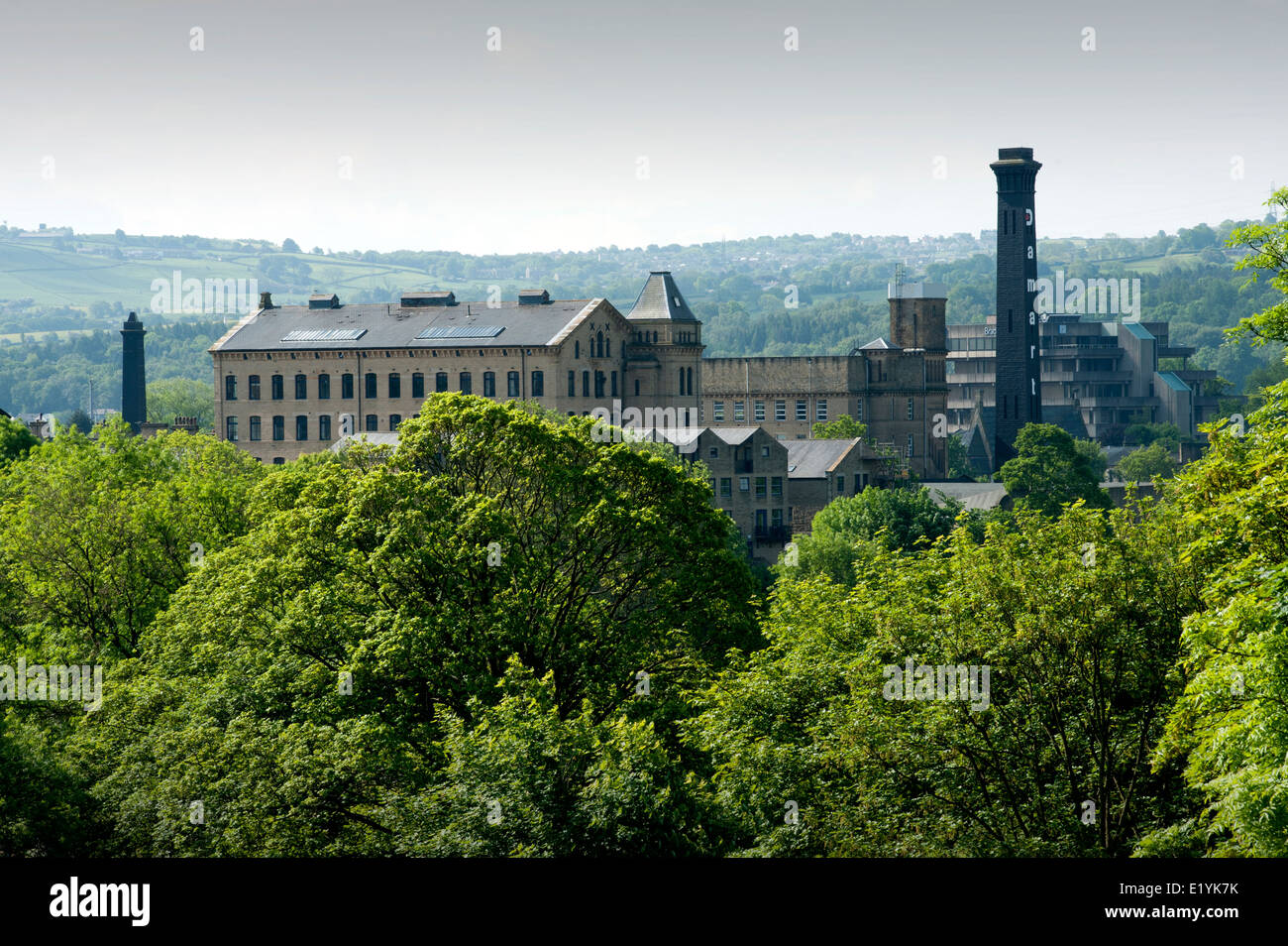 Bingley 5 rise locks hi-res stock photography and images - Alamy