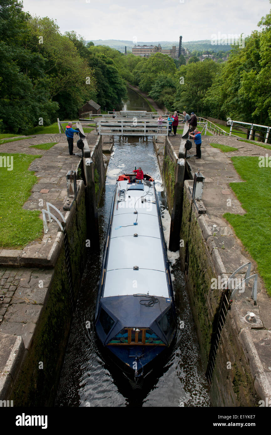 Bingley 5 lock rise hi-res stock photography and images - Alamy