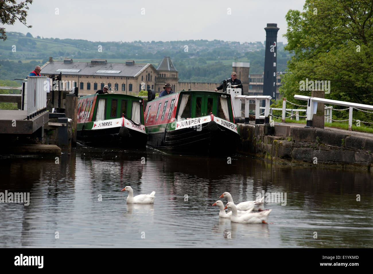 Steepest rise of canal locks uk hi-res stock photography and images - Alamy