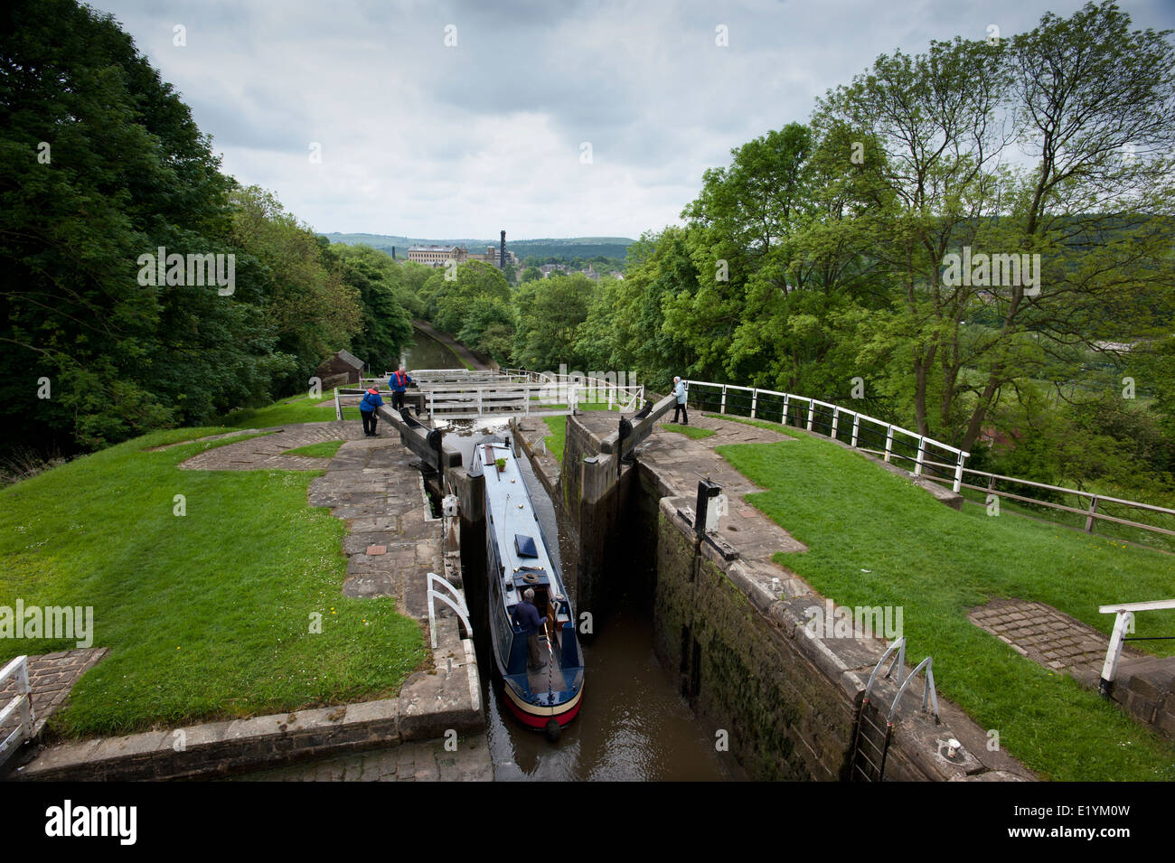 Bingley 5 Lock Rise High Resolution Stock Photography and Images - Alamy
