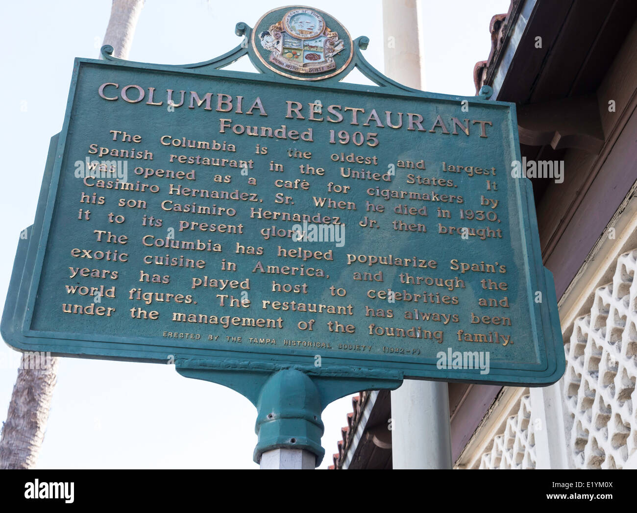 Cuban restaurant signage hi-res stock photography and images - Alamy
