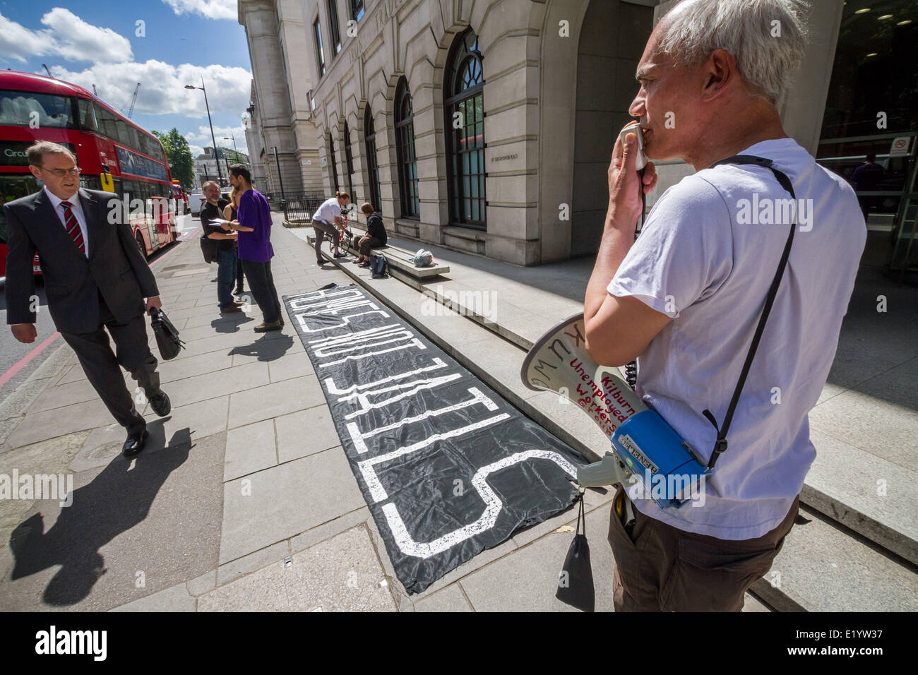 Poverty in london boroughs hi-res stock photography and images - Alamy