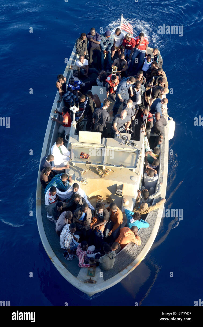 Migrants mediterranean boats hi-res stock photography and images - Alamy