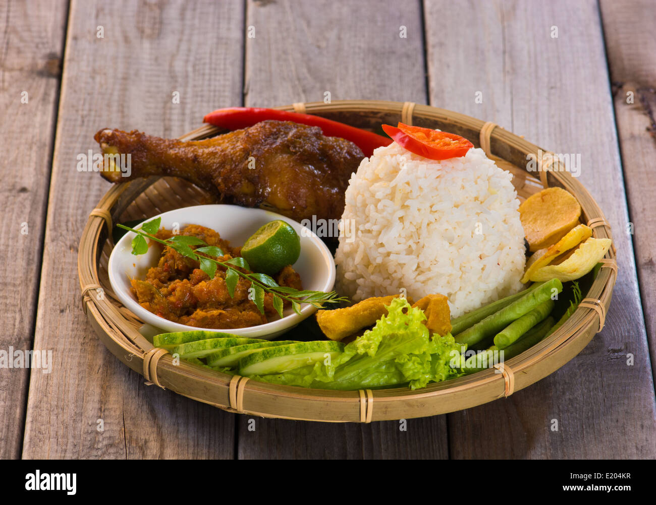 Tempe penyet hi-res stock photography and images - Alamy
