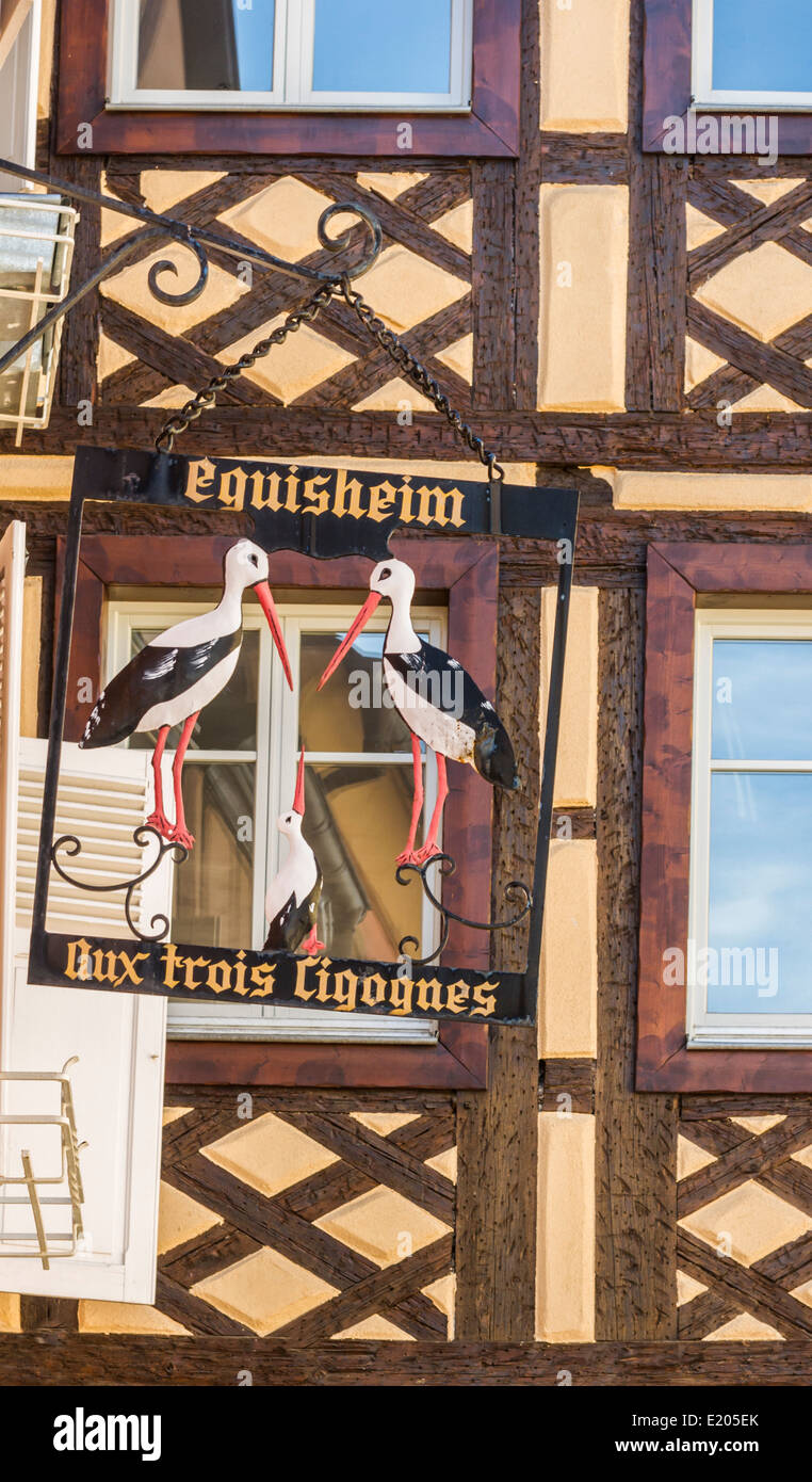 Medieval store sign hi-res stock photography and images - Alamy