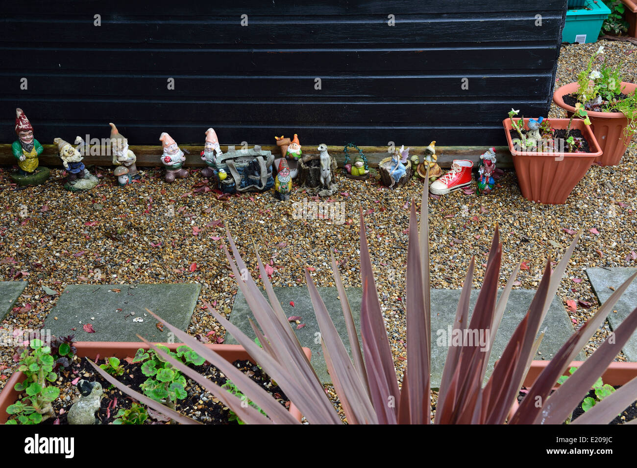 Fairy garden gnomes hi-res stock photography and images - Alamy