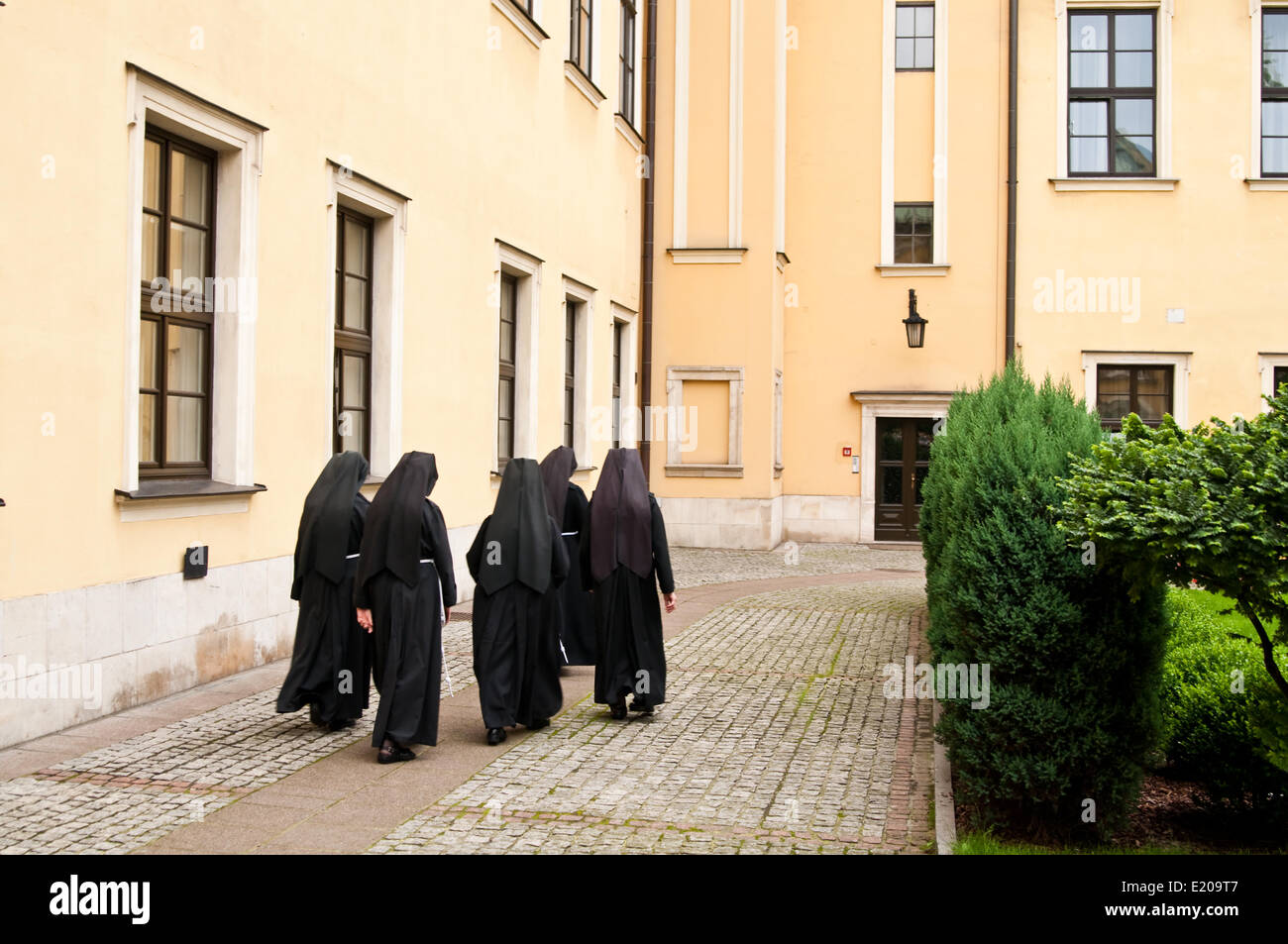 Walking nuns hi-res stock photography and images - Alamy