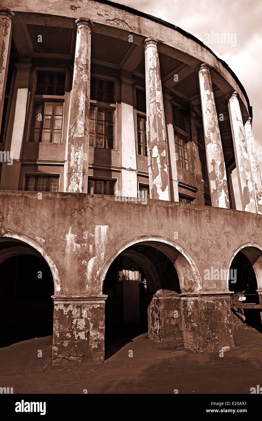 old destroyed building Stock Photo - Alamy
