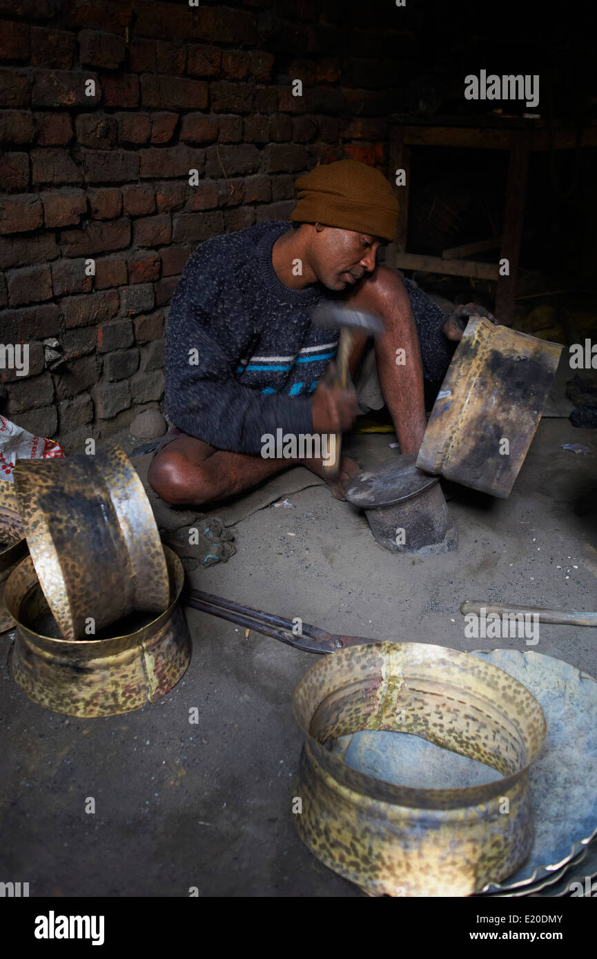 India, West Bengal, Matiari village, brass and bronze factory Stock ...