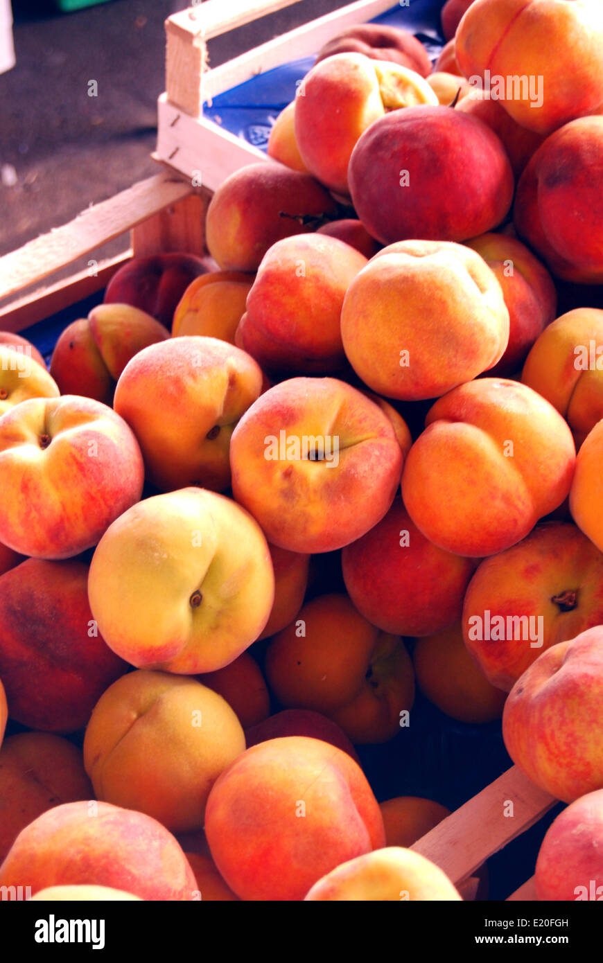 Italian fruit stand hi-res stock photography and images - Alamy