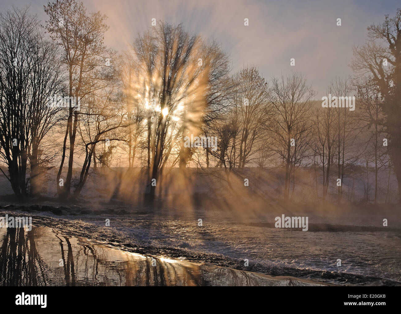 Schwarzer regen hi-res stock photography and images - Alamy