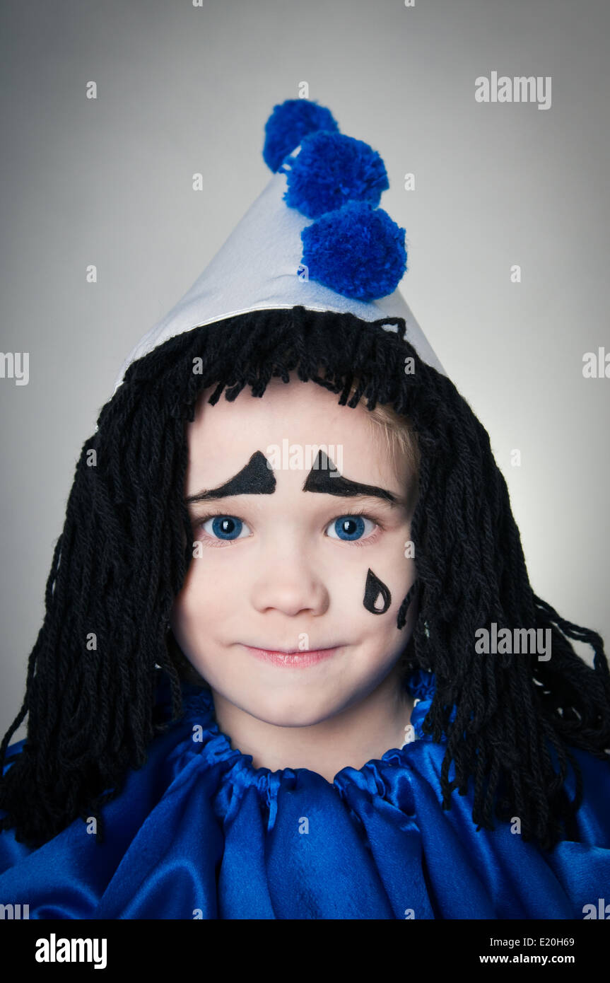 Pierrot costume child hi-res stock photography and images - Alamy