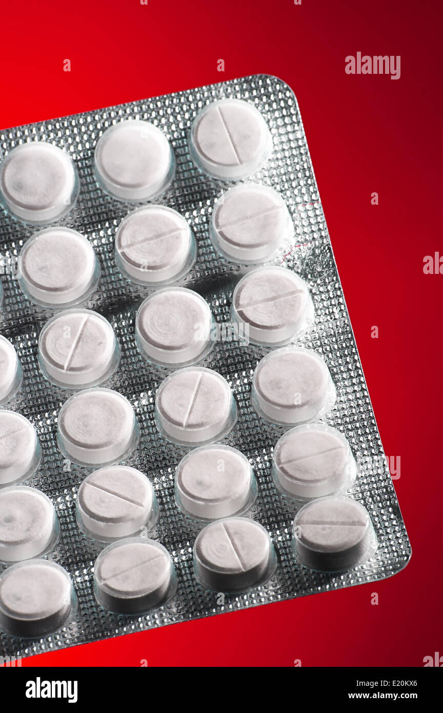 White calcium tablets hi-res stock photography and images - Alamy