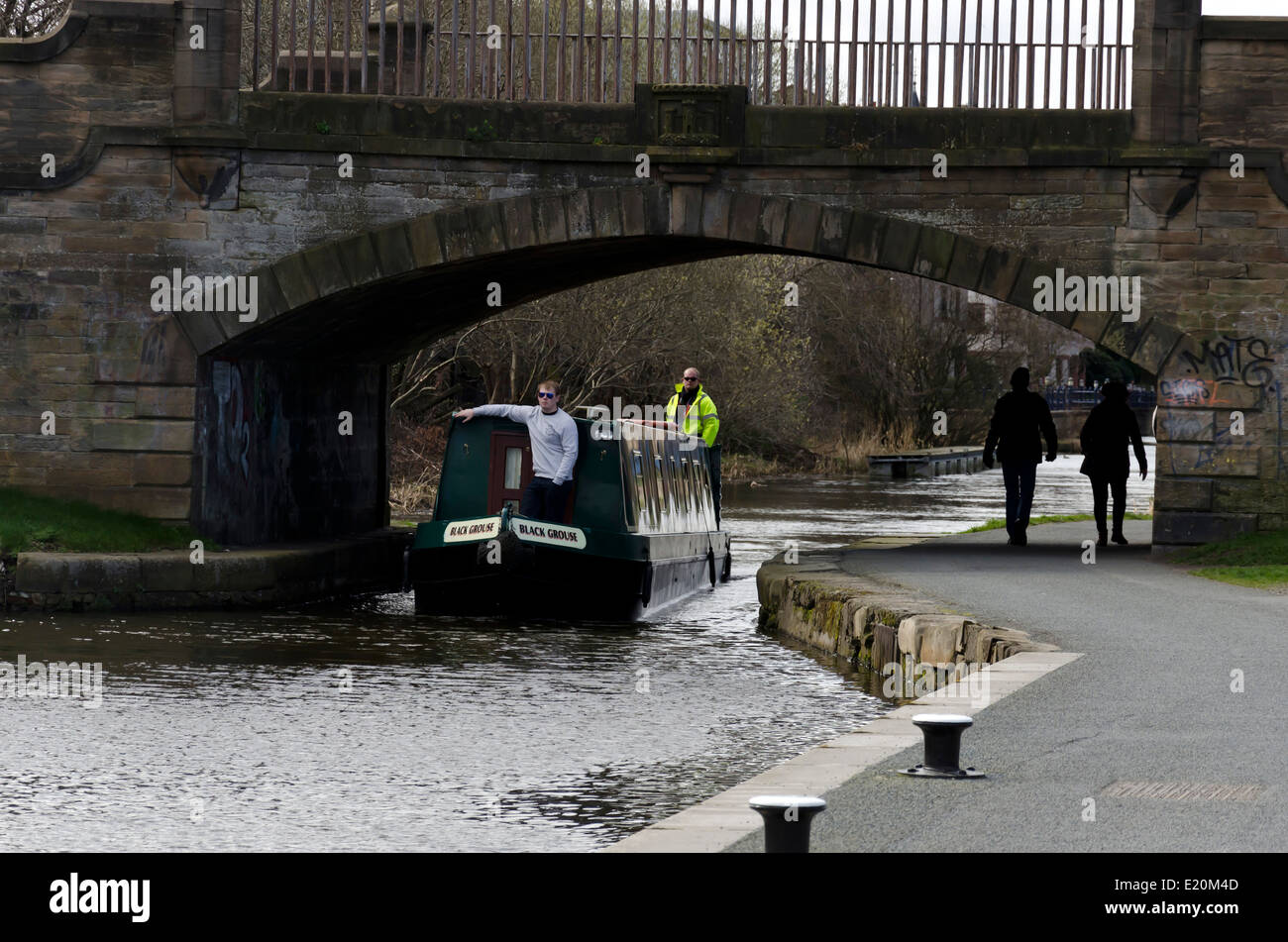 Barge on the Union Canal near the centre of Edinburgh, Scotland Stock ...