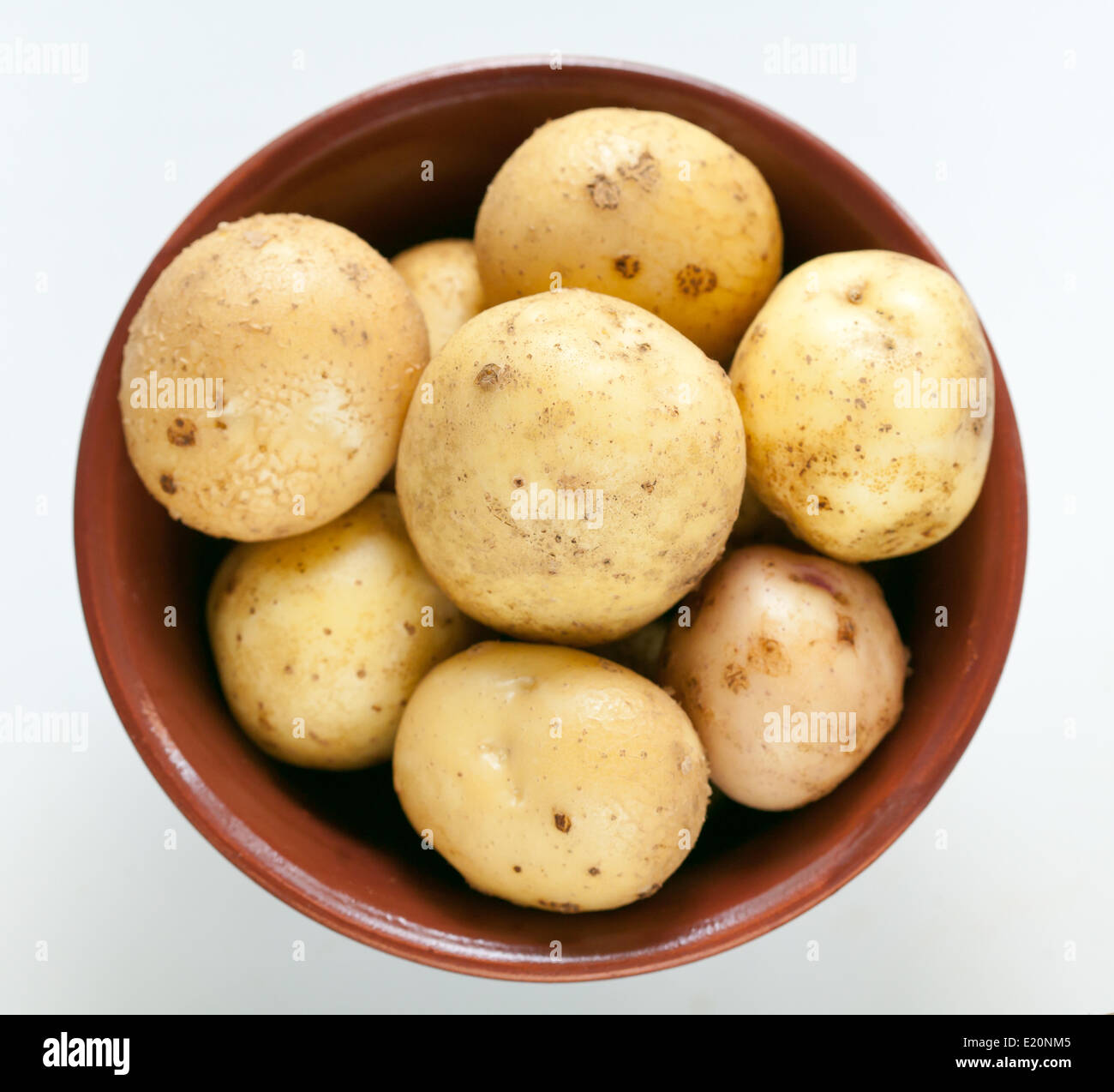 Whole fresh unpeeled potatoes hi-res stock photography and images - Alamy
