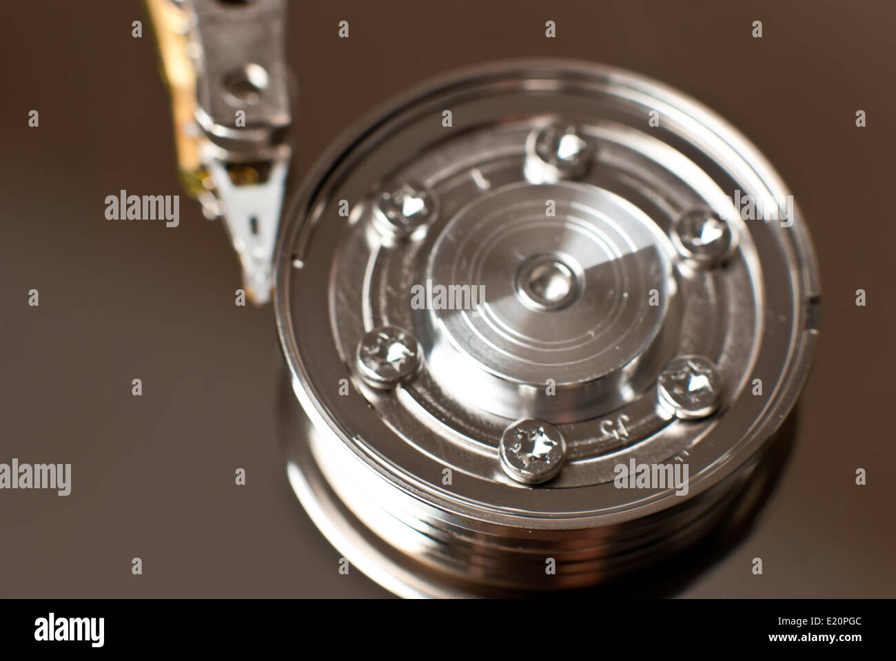 Hard drive clean room hi-res stock photography and images - Alamy