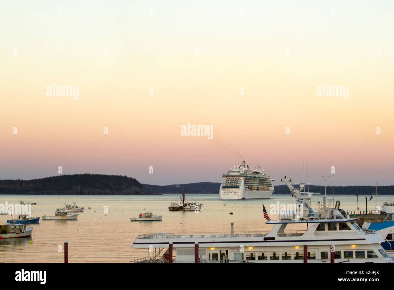 Port of bar harbor hi-res stock photography and images - Alamy