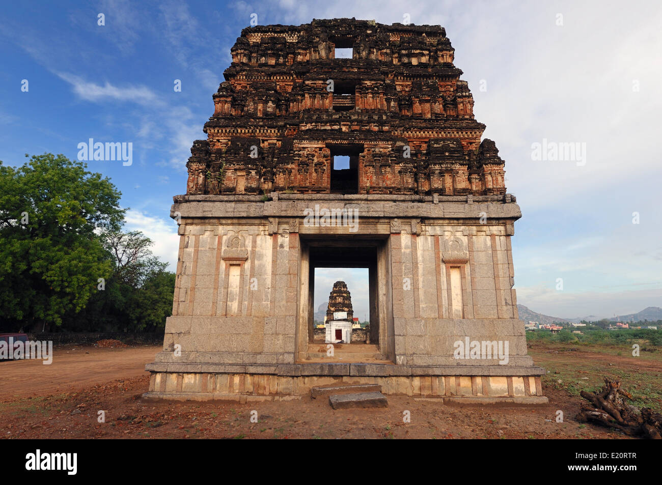 Gingee fort hi-res stock photography and images - Alamy