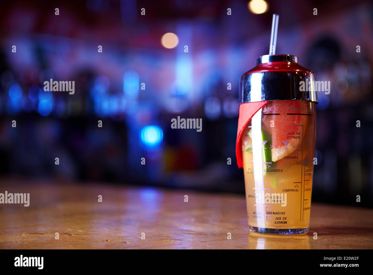 Cocktail Shaker Stock Photos & Cocktail Shaker Stock Images - Alamy
