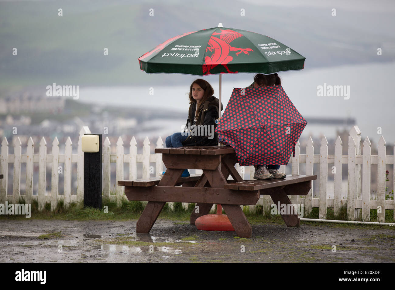 Picnic rain hi-res stock photography and images - Alamy